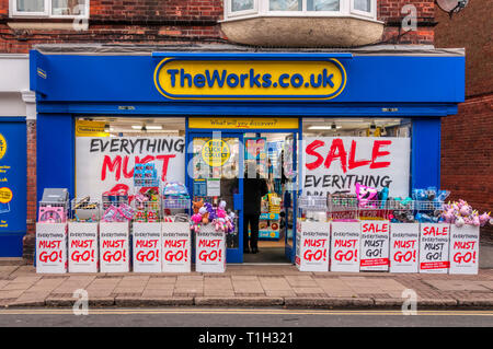 The Works Discount Book shop In Edinburgh Scotland Stock Photo - Alamy
