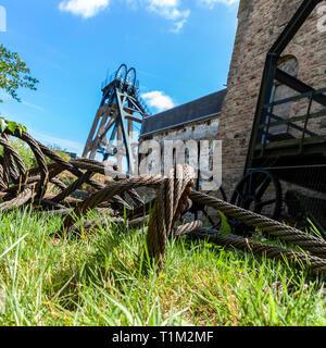 Old colliery winding wheel in Barlestone village, Leicestershire ...