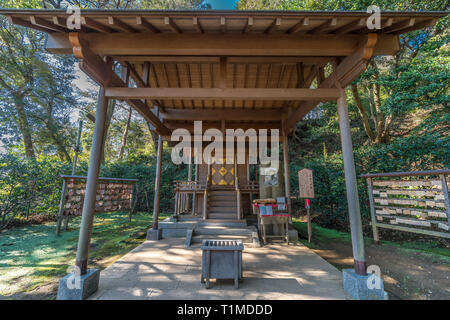 Saisenbako, offering box at a Shinto shrine Stock Photo - Alamy