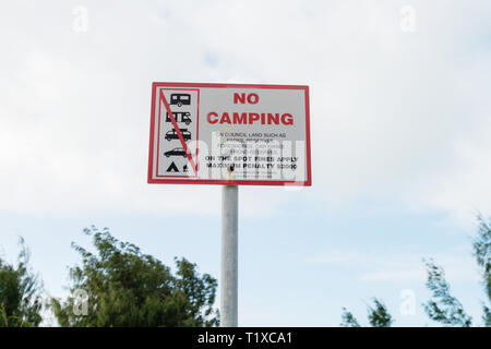 No camping sign Stock Photo - Alamy