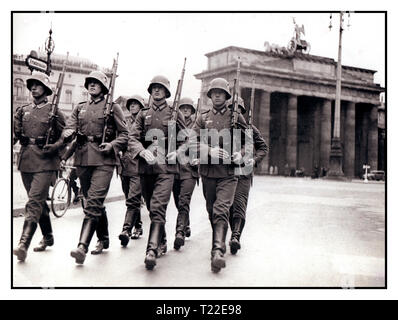 Wehrmacht parade at the Brandenburg Gate in Berlin, 1939 Stock Photo ...