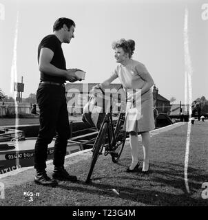 The Bargee (1964) Harry H Corbett, Jo Rowbottom, Date: 1964 Stock Photo ...