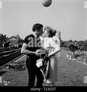 The Bargee (1964) Harry H Corbett, Jo Rowbottom, Date: 1964 Stock Photo ...