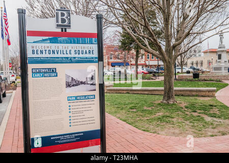 downtown bentonville city square arkansas Stock Photo - Alamy