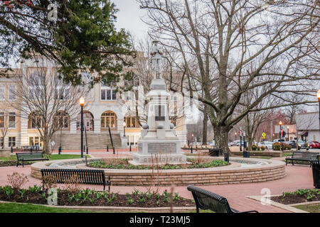 downtown bentonville city square arkansas Stock Photo - Alamy