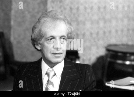 Man About the House (1974) Michael Ward, Melvyn Hayes, Date: 1974 Stock ...