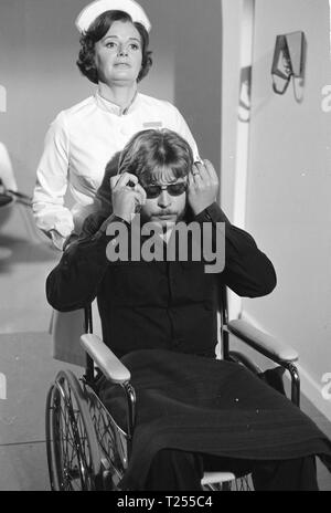 Percy (1970) Hywel Bennett, Pauline Delaney, Date: 1970 Stock Photo - Alamy
