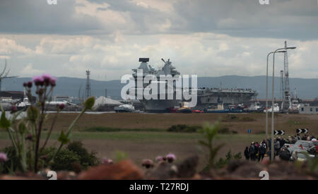 HMS Queen Elizabeth departing Rosyth Dock for the first time for Sea ...