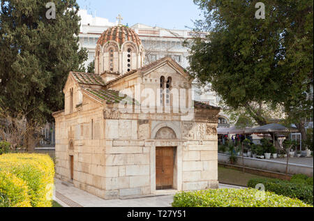 Little Metropolis church at Metropolitan Cathedral square in Athens ...