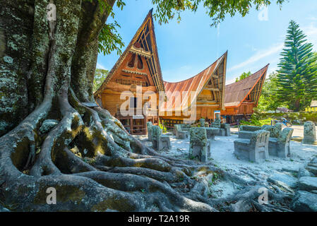 Traditional Batak wooden houses, Tomok, Lake Toba, Samosir Island ...