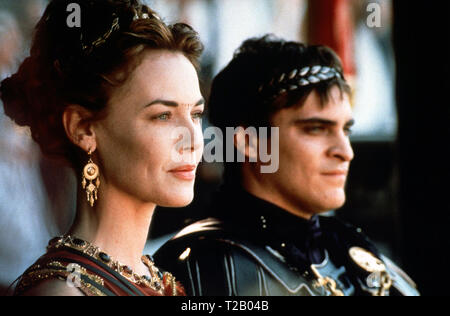 GLADIATOR OLIVER REED, RUSSELL CROWE GLADIATOR Date: 2000 Stock Photo ...