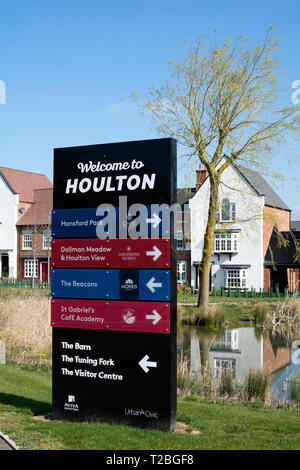 New housing at Houlton, Rugby, Warwickshire, UK Stock Photo - Alamy
