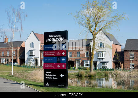 Welcome to Houlton sign, Houlton, Rugby, Warwickshire, UK Stock Photo ...