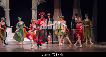 Cuban National Ballet Performs "Cinderella" in Tearo La Caridad, Santa ...