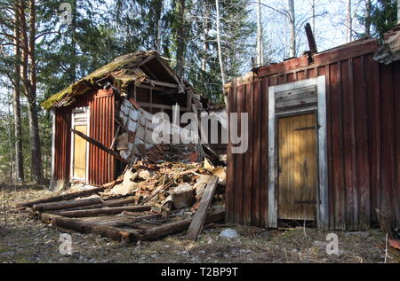 Old collapsed wooden house Stock Photo - Alamy