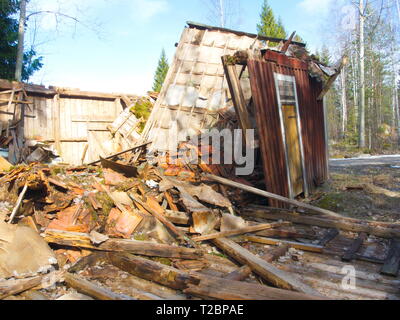 Old collapsed wooden house Stock Photo - Alamy