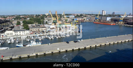07 July 2018, Lithuania, Klaipeda: Dock and shipyard facilities in the ...