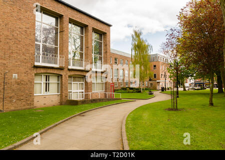 Local Government in the UK: Wrexham Guildhall Town Hall , north Wales ...