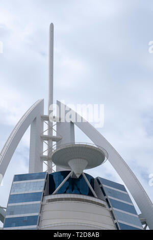 Helicopter landing at Burj al Arab, Dubai, UAE Stock Photo - Alamy