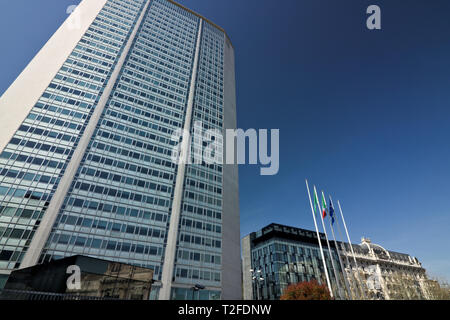 Pirelli Tower, Milan. Architect: Gio Ponti, Pier Luigi Nervi, Fornaroli ...