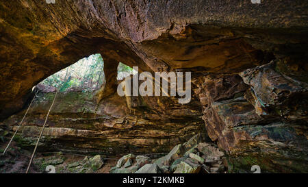The Natural Bridge in Northern Alabama, is the largest free standing ...
