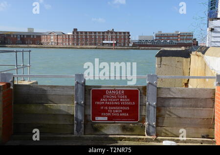 strong currents deep water warning sign by the river thames in ham ...