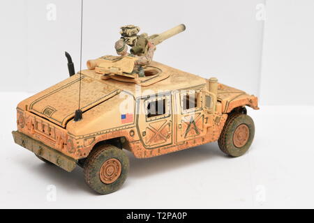 Forces of Valor / Unimax 1/32 Scale Model. US Army Iraq War Humvee Die ...