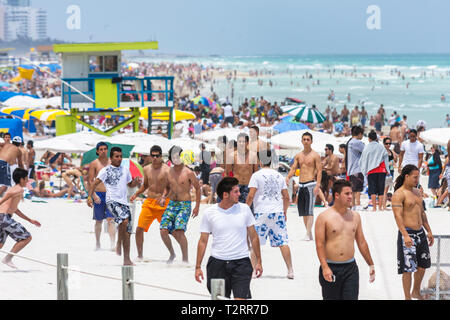 Crowded beach, Miami Beach, Florida, USA Stock Photo - Alamy