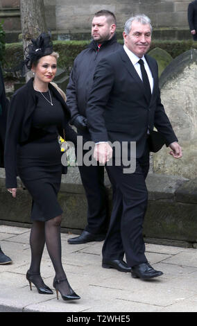 England's World Cup goalkeeper Peter Shilton, his wife Sue with sons ...