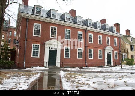 Harvard Wigglesworth Hall are freshman dormitories in Cambridge ...