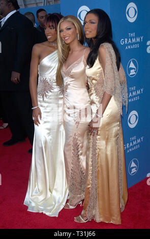DESTINY'S CHILD at 2001 Grammy Awards. From l: Kelly Rowland, Beyonce ...