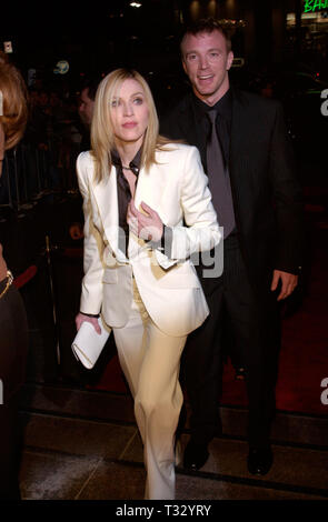 Madonna and Guy Ritchie at the Snatch premiere 01/18/01 (Photo by Paul ...