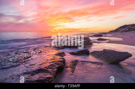 Limestone coastline and rock pools at Burns Beach at sunset. Perth, WA ...