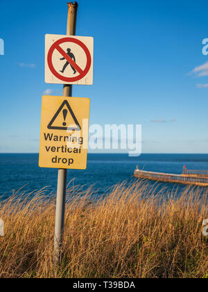 danger vertical drop into river england uk Stock Photo - Alamy
