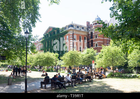 Henriette Raphael House, Guys Campus, Kings College, London Stock Photo ...