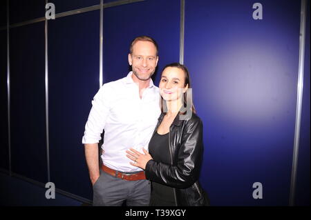 Julian Weigend mit Ehefrau Maya Forster bei der Veranstaltung 'In ...