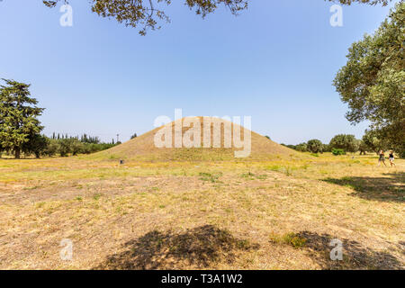 Marathon tumuli or tumulus, the tomb that ancient Athenians built to ...