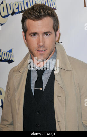 Ryan Reynolds - Adventureland Premiere at the Chinese 6 Theatre In Los ...