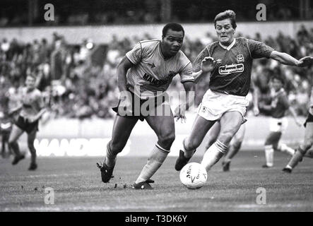Wolverhampton Wanderers v Plymouth Argyle, 23 September 1989 Andy Mutch ...