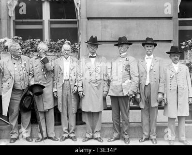 Confederate Reunion - The Commander In Chief, General Harrison And ...