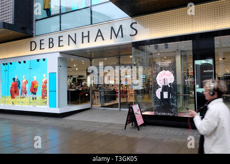 Debenhams falls into administration Stock Photo - Alamy