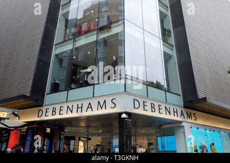 Debenhams falls into administration Stock Photo - Alamy