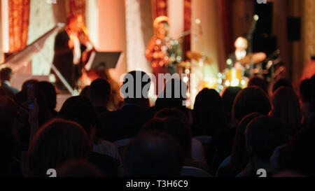 JAZZ CLUB BLACK BAND AUDIENCE LOUNGE AFRICAN-AMERICAN 1960 1960s RETRO ...