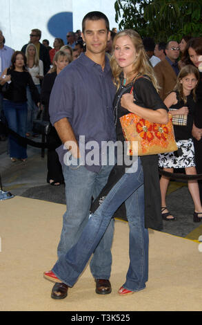 CHRISTINA APPLEGATE AUSTIN POWERS IN GOLDMEMBER PREMIERE UNIVERSAL AMPHITHEATRE UNIVERSAL CITY ...