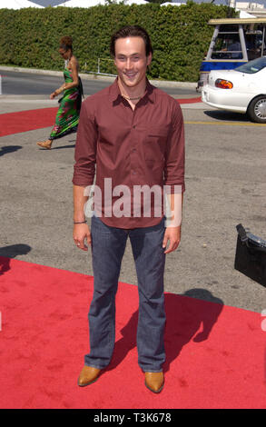 HOLLYWOOD - AUGUST 04: Actor Chris Brown arrives at the "Takers" Los ...