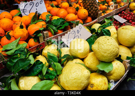 Oranges, Lemons, fruits and Vegetable at Street Markt Stock Photo - Alamy