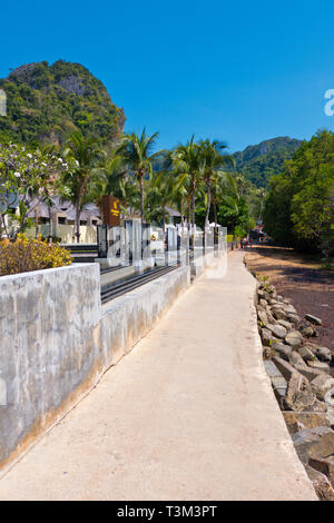 East Railay floating pier, Railay, Krabi province, Thailand Stock Photo ...