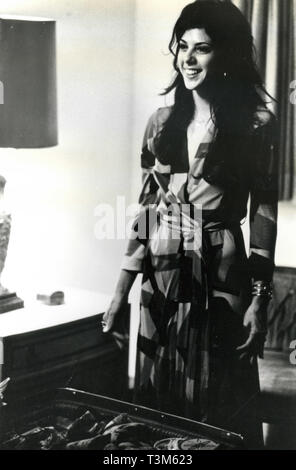Marisa Tomei Film: Slums Of Beverly Hills (USA 1988) Characters: Rita ...