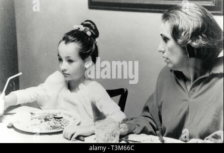 Daria Kalinina & Angela Pietropinto Film Welcome To The Dollhouse (1995 ...