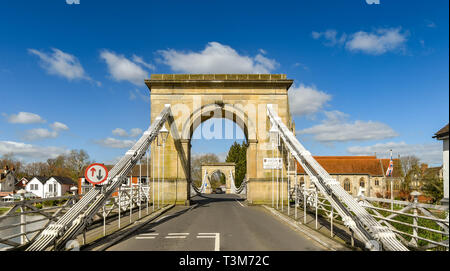Marlow Bridge suspension bridge, Across River Thames Designed by ...